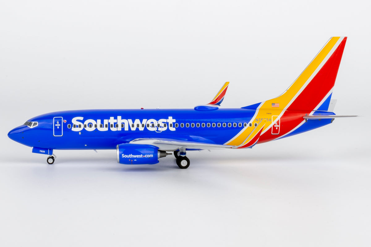 NG Models Southwest Airlines "Heart" livery Boeing 737-700/w N7835A 1 ...