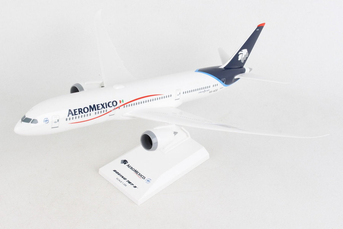 Skymarks Aeromexico Boeing 787-9 1/200 Scale SKR1075 - Aircraft Model Store