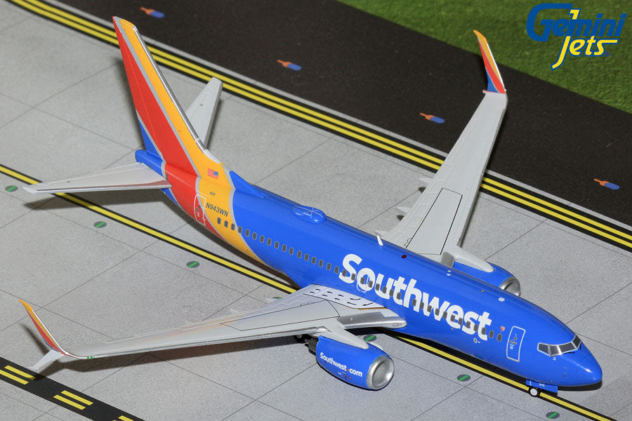 GeminiJets Southwest Airlines Boeing B737-700S N943WN 1/200 Scale ...