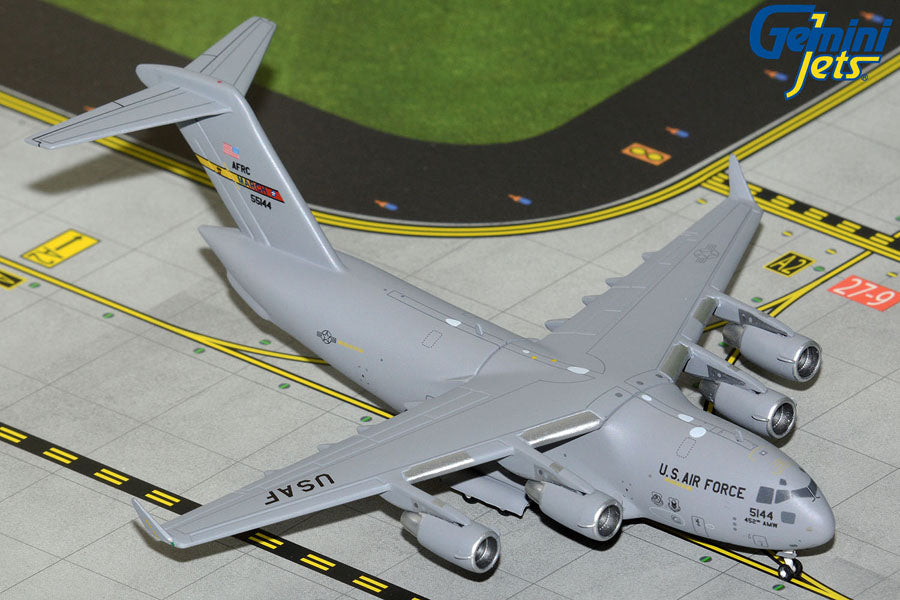 GeminiJets USAF C-17A Globemaster III 05-5144 March AFB 1/400 Scale ...