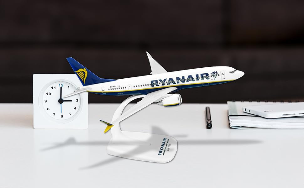 Ryanair Boeing 737 MAX 8-200 EI-HGL 1/200 Snap-Fit - Aircraft Model Store
