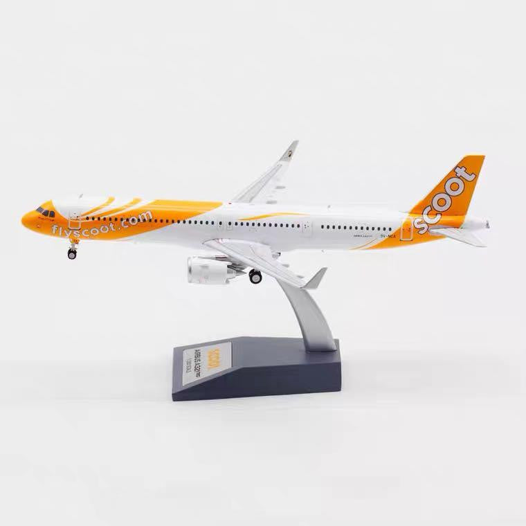 Aviation200 Scoot Airbus A321NEO 9V-NCA (with Stand) 1/200 Scale AV2045 ...