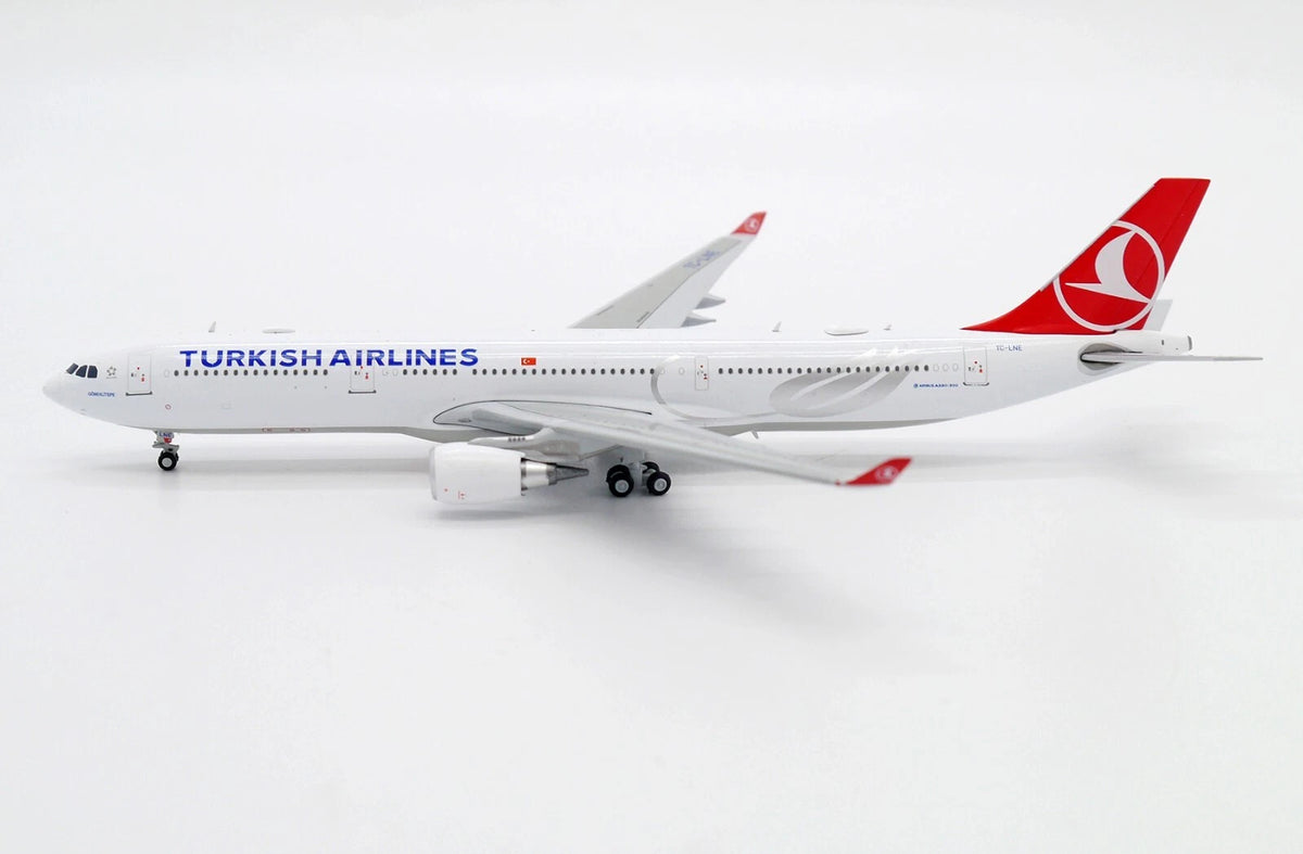 JC Wings Turkish Airlines Airbus A330-300 TC-LNE 1/400 Aircraft Scale ...